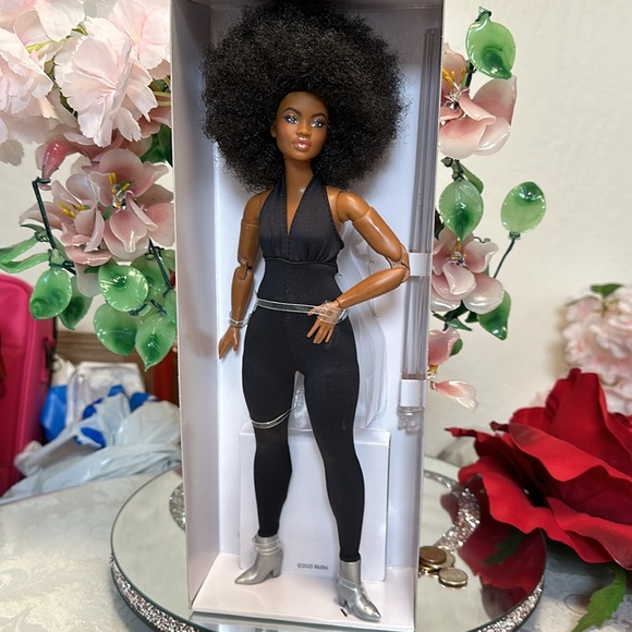 Mattel | Other | Mattel Signature Looks Barbie Doll 2 Made To Move ...